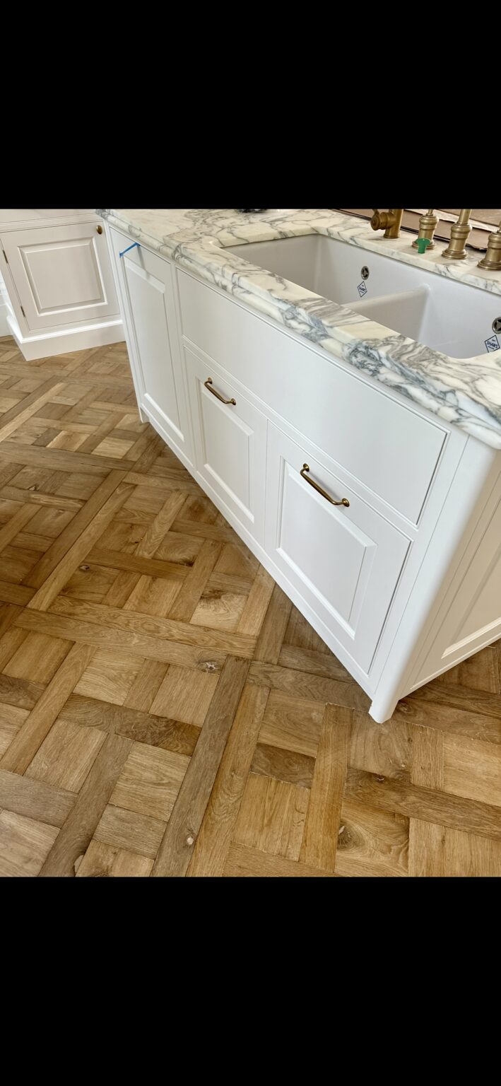 Exceptional Fine Quality Bespoke Aged Engineered Oak Reclaimed Parquet ...