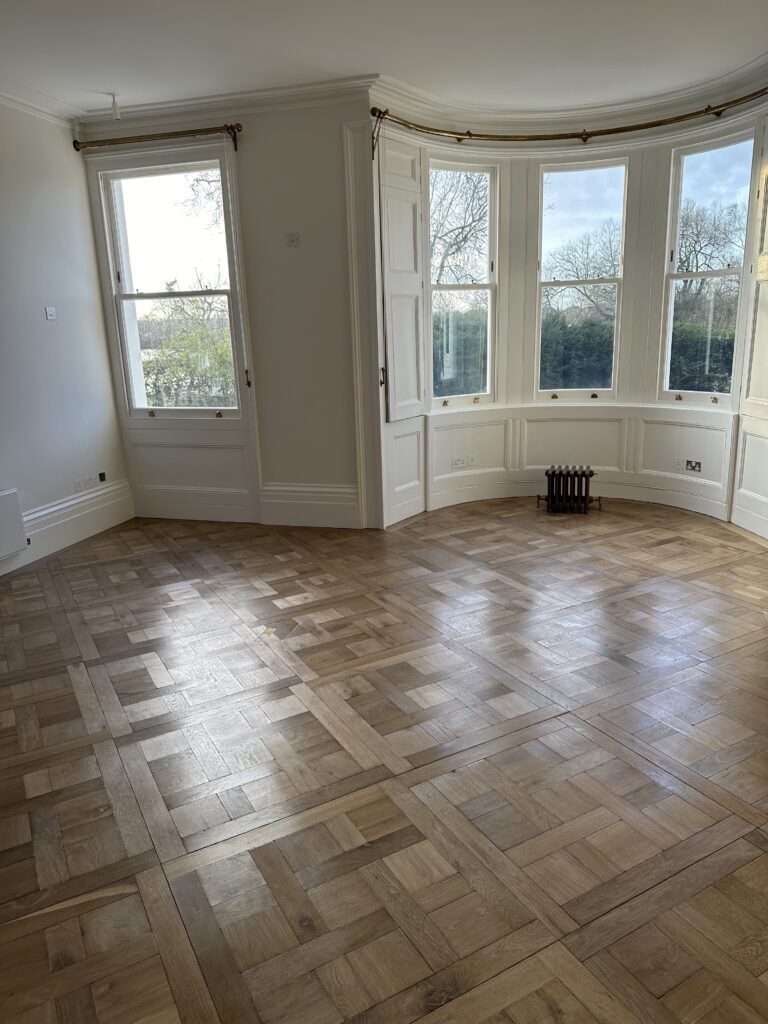 Exceptional Fine Quality Bespoke Aged Engineered Oak Reclaimed Parquet ...